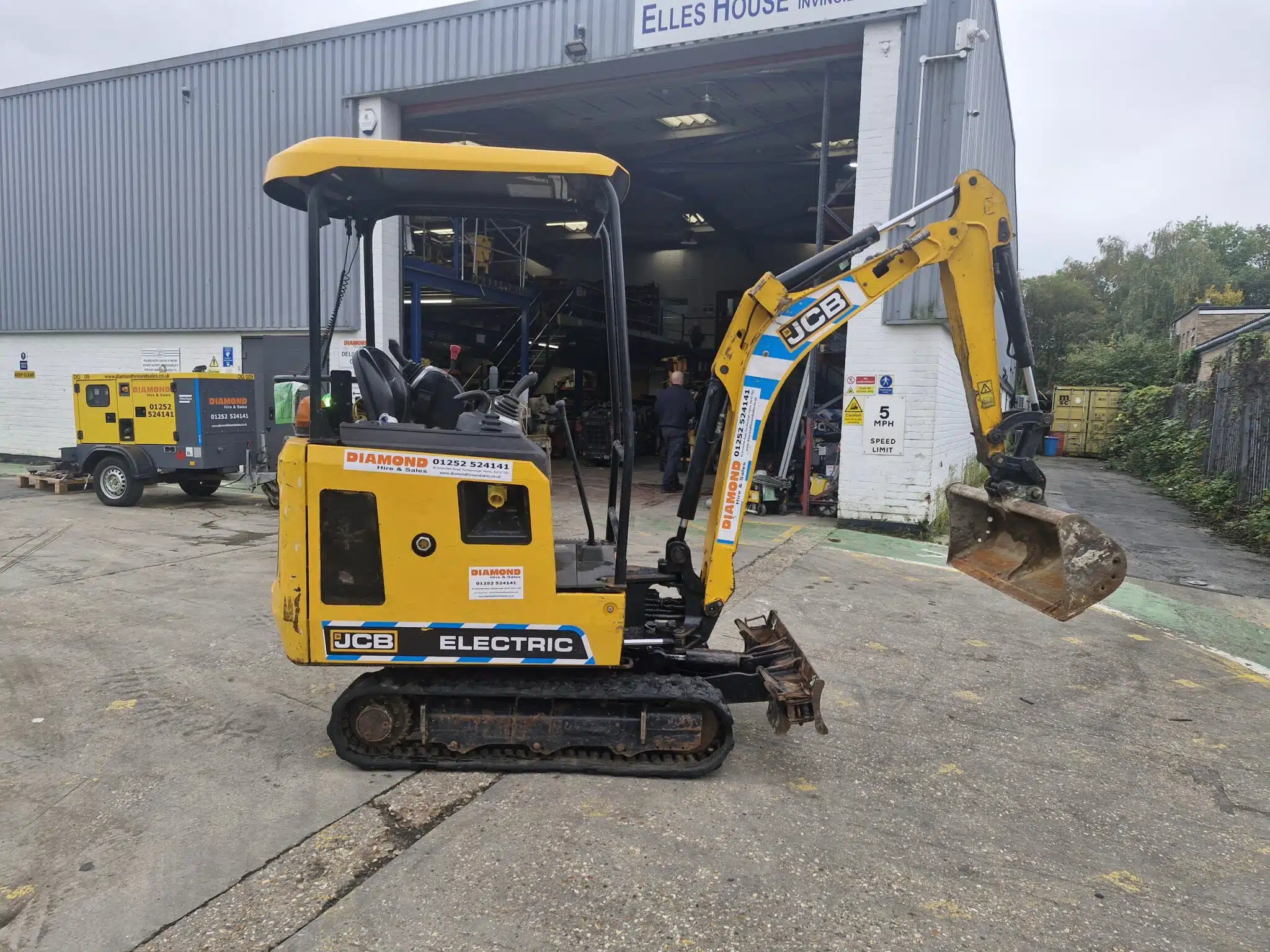 2019 JCB 19C-1E Electric Digger - DHS